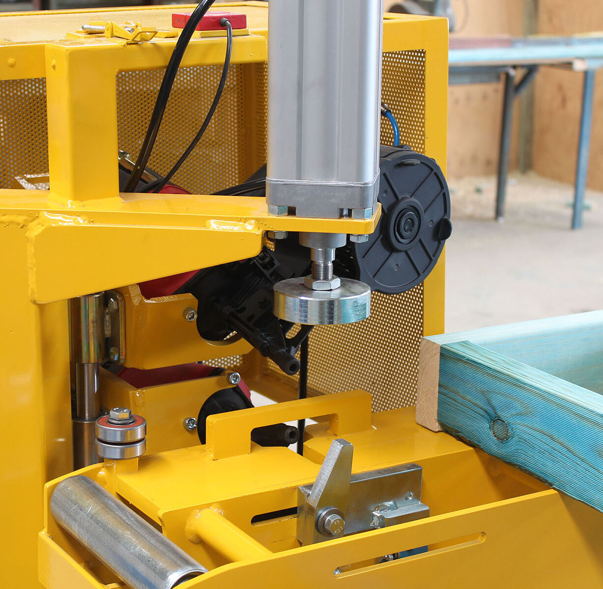 Standard Nailer | Vekta Advanced Automation | Intelligent Wall Panel ...